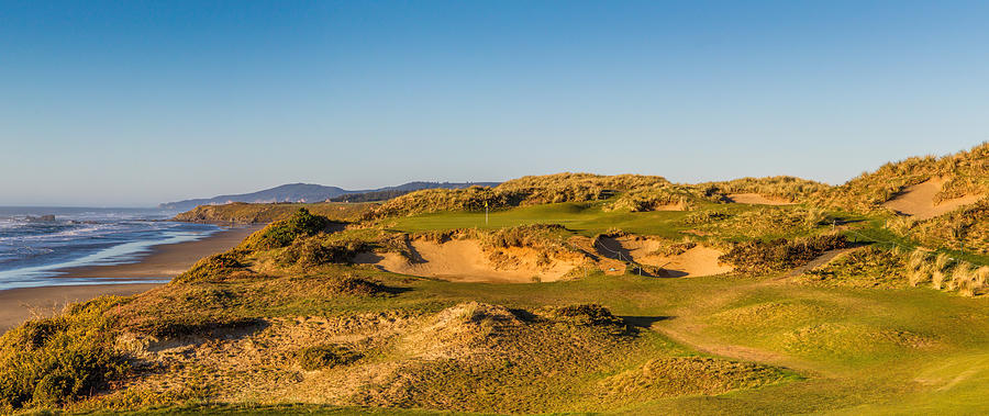 Pacific Dunes Hole 11 by Mike Centioli