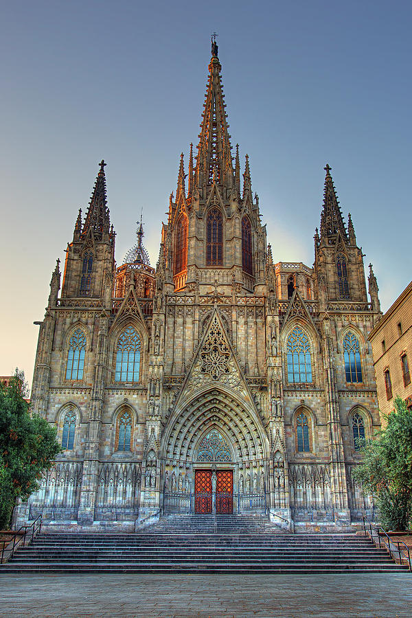 Barcelona Cathedral by Peter Kennett
